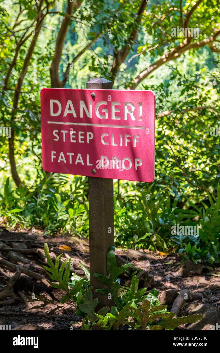 Steep cliff hi hi-res stock photography and images - Alamy
