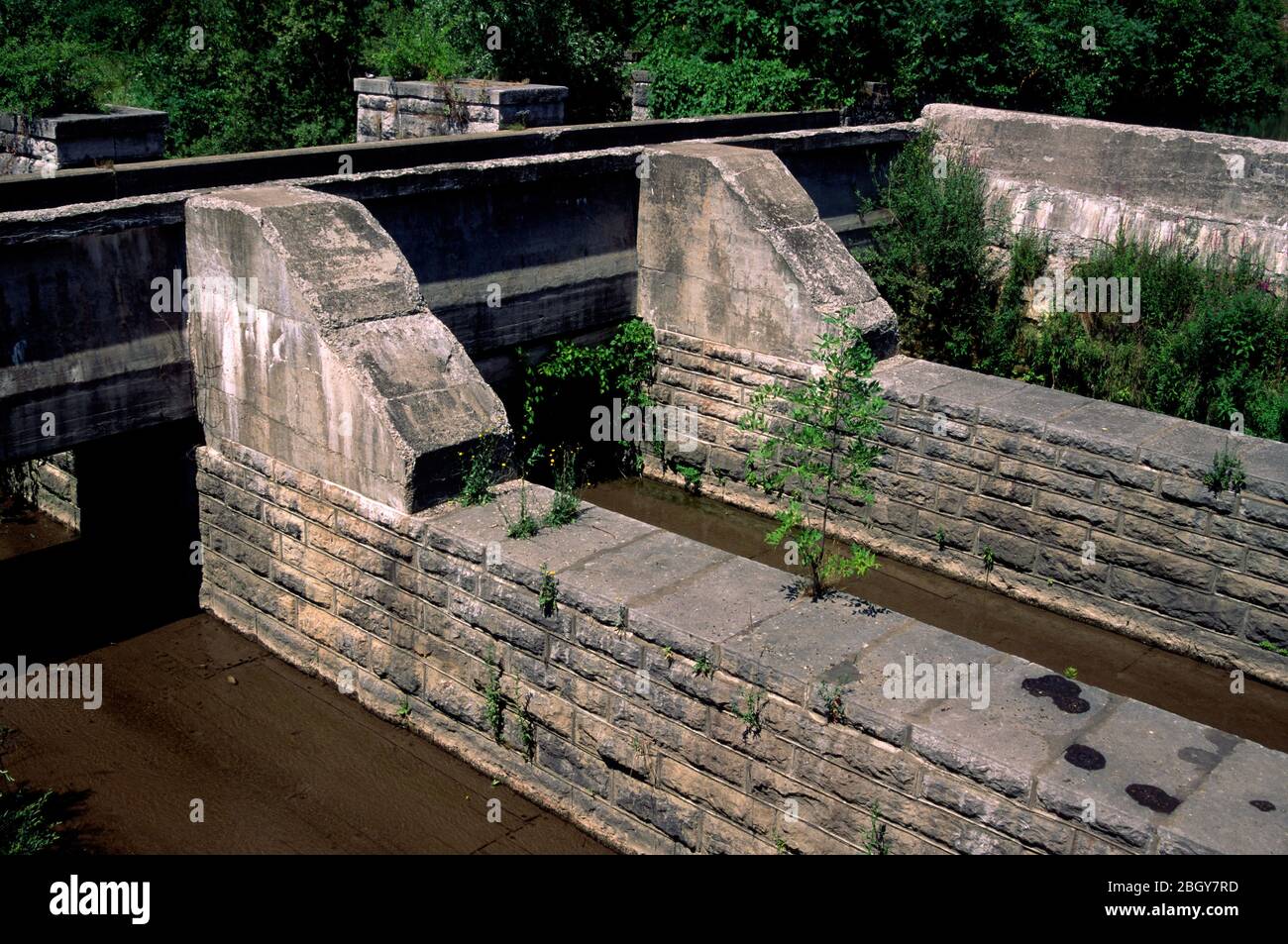 Erie Canal blockwork, Old Erie Canal State Historic Park, New York ...
