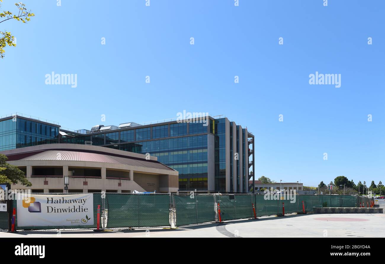 IRVINE, CALIFORNIA - 22 APRIL 2020: Construction of the ...