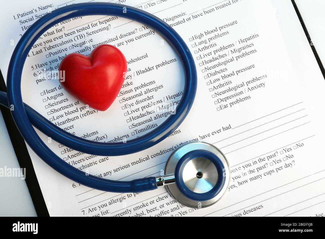 Stethoscope with heart close-up Stock Photo - Alamy