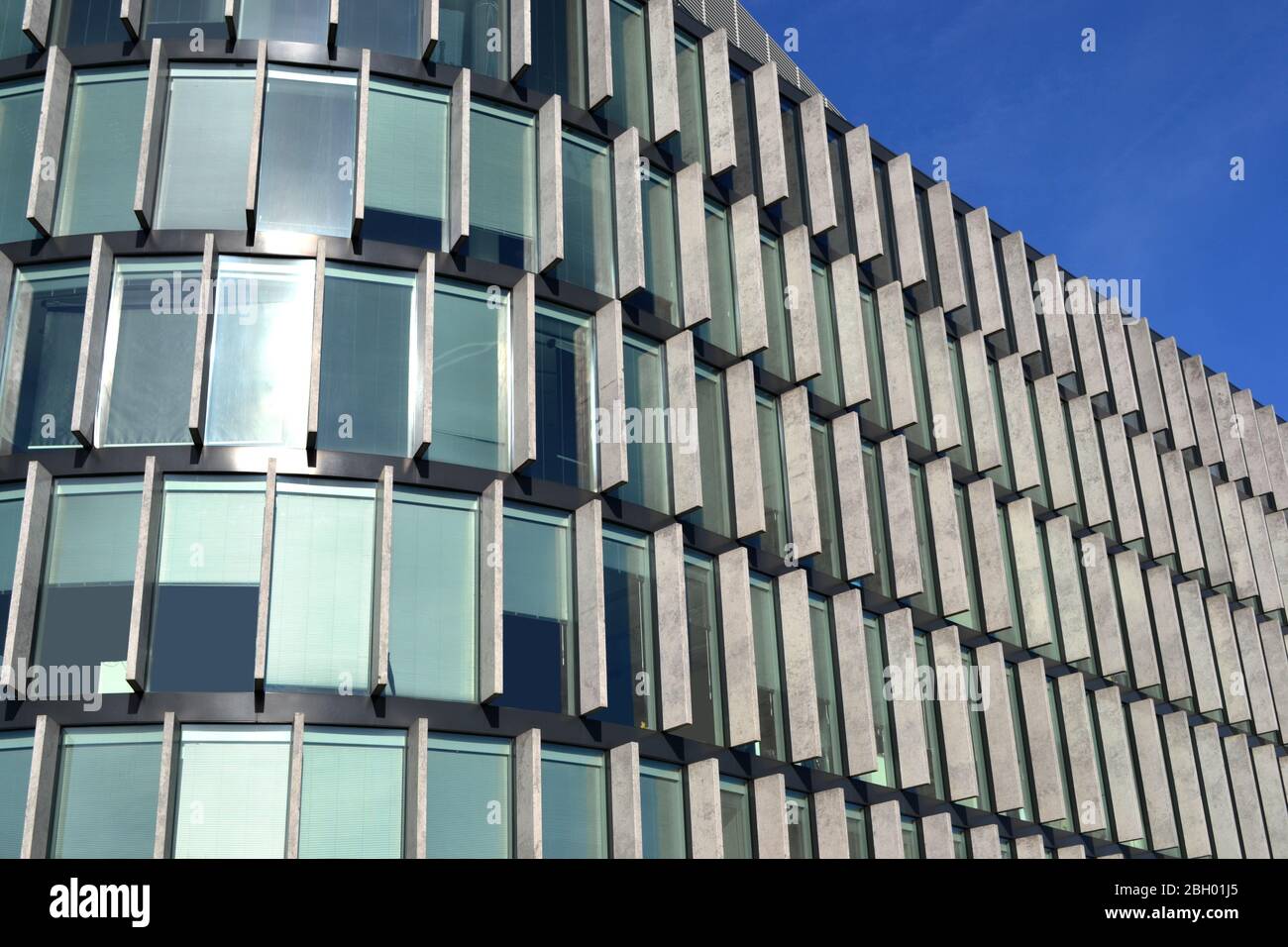 Modern office building - facade Stock Photo - Alamy