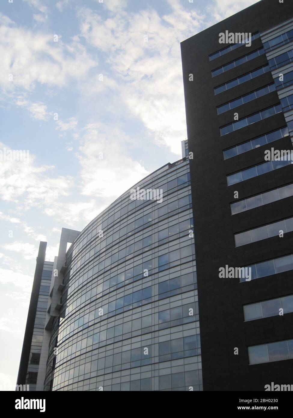 Modern office building - facade Stock Photo - Alamy