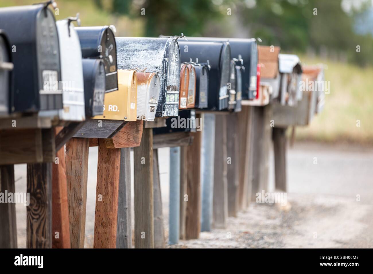 Mailbox american flag hi-res stock photography and images - Alamy
