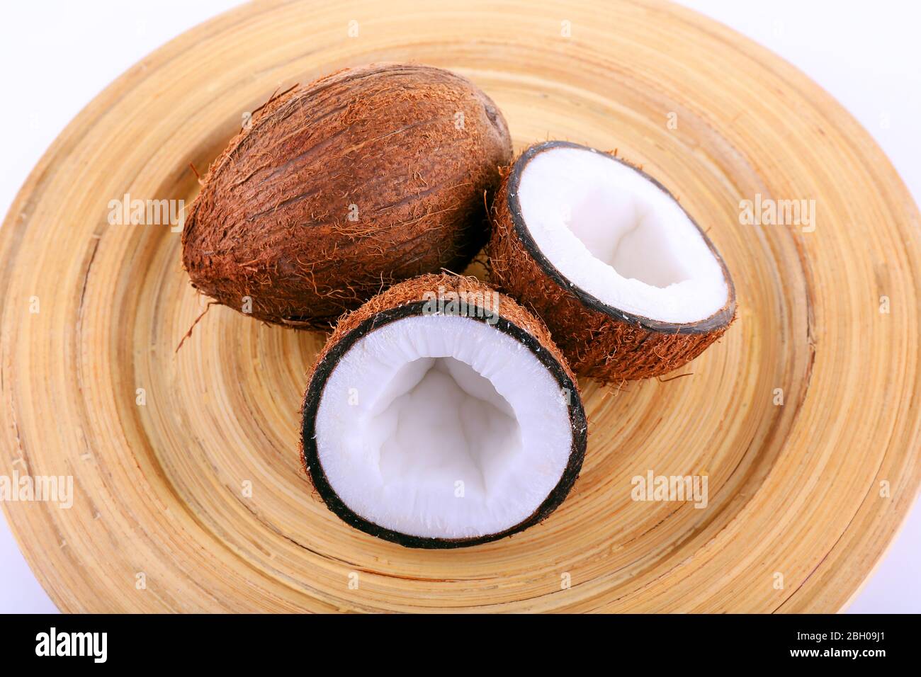 Cutting the coconut shell hi-res stock photography and images - Alamy