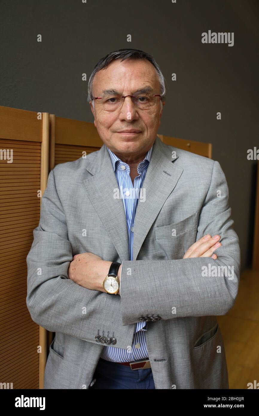 Portrait of Franco Garelli (sociologist) 2012 ©Basso CANNARSA/Opale ...