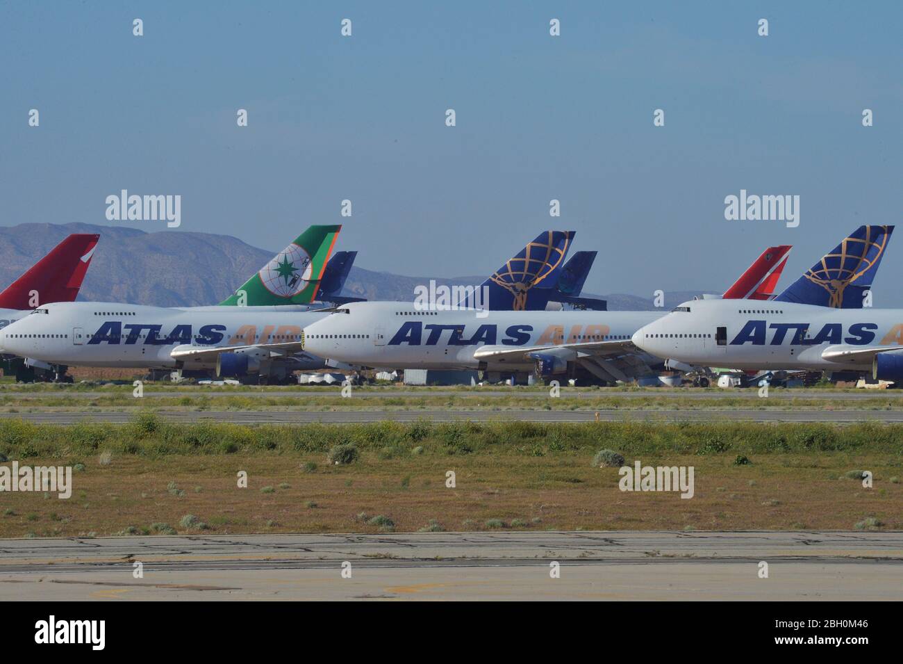 Scrambling aircraft hi-res stock photography and images - Alamy