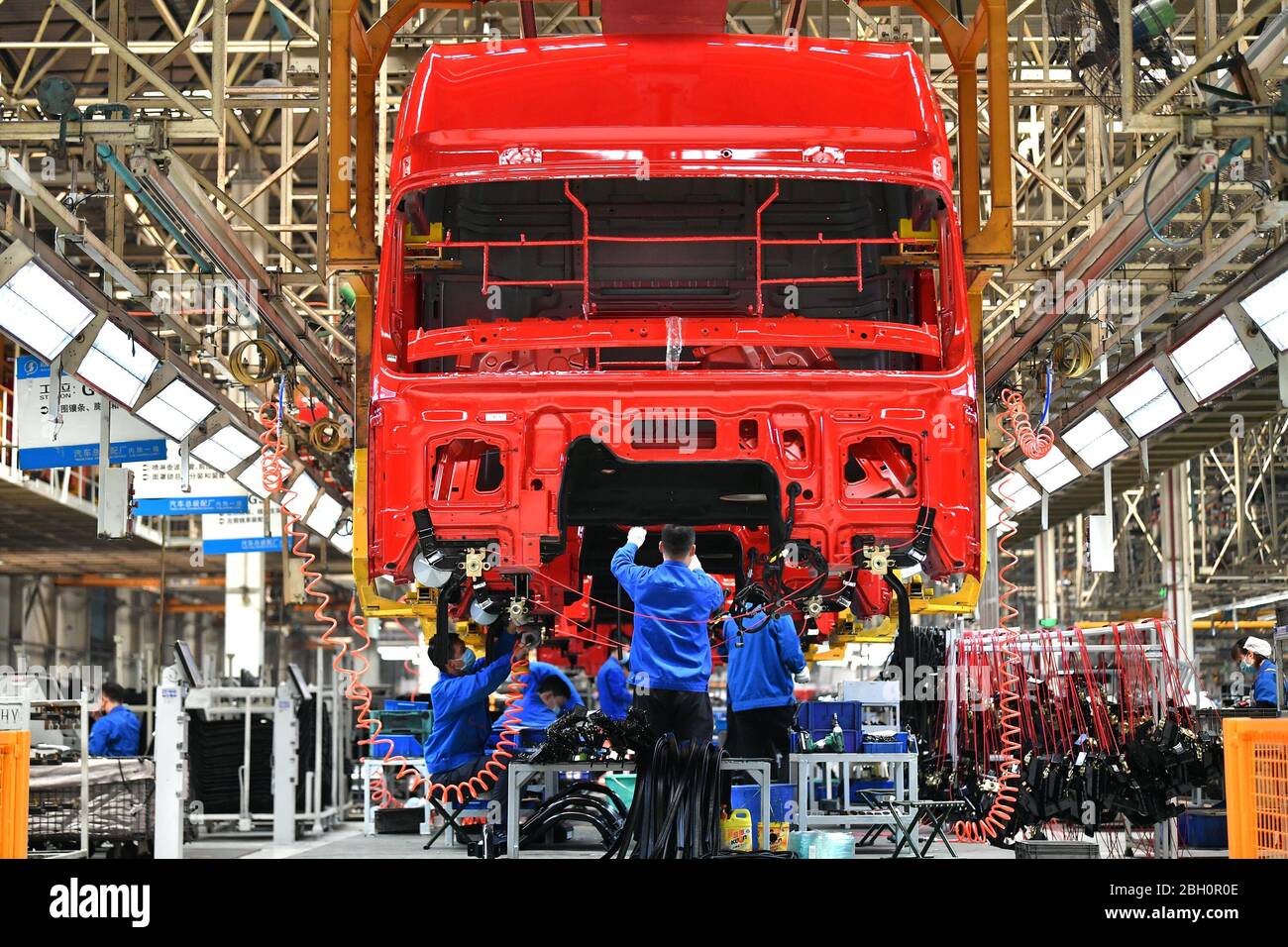 Heavy duty trucks hi-res stock photography and images - Alamy