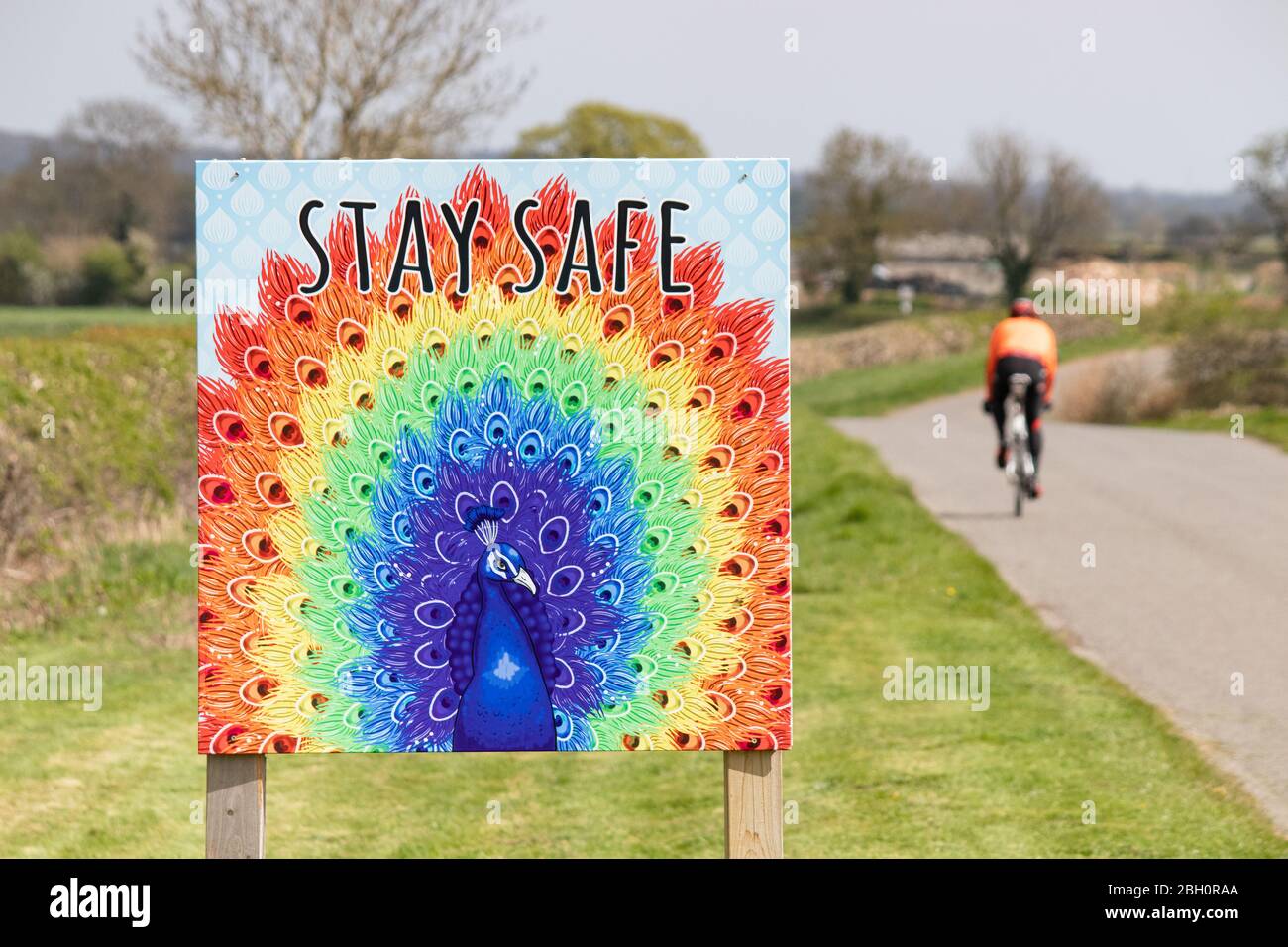 Stay safe sign hi-res stock photography and images - Alamy