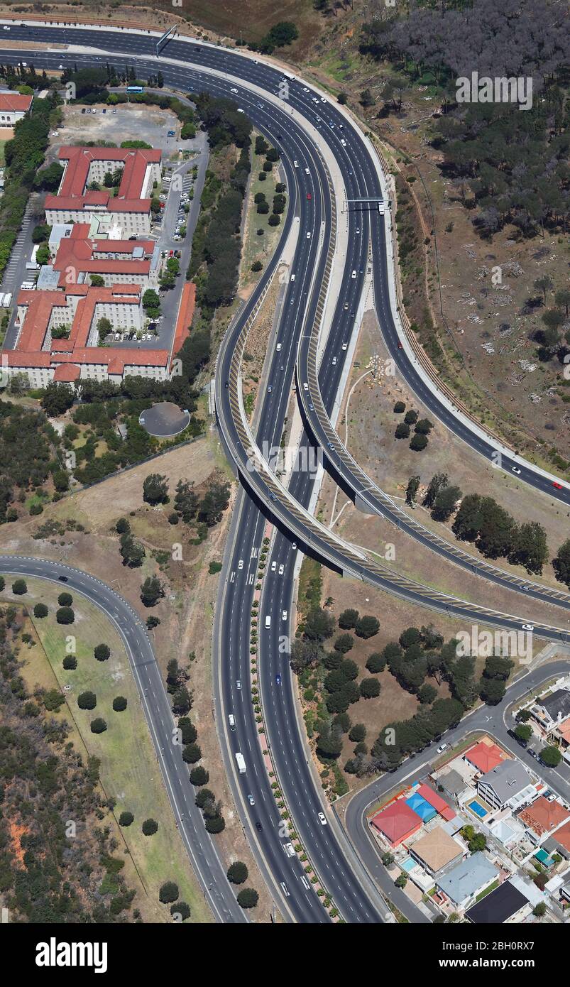 Aerial photo of Groote Schuur Hospital and Hospital Bend Stock Photo ...