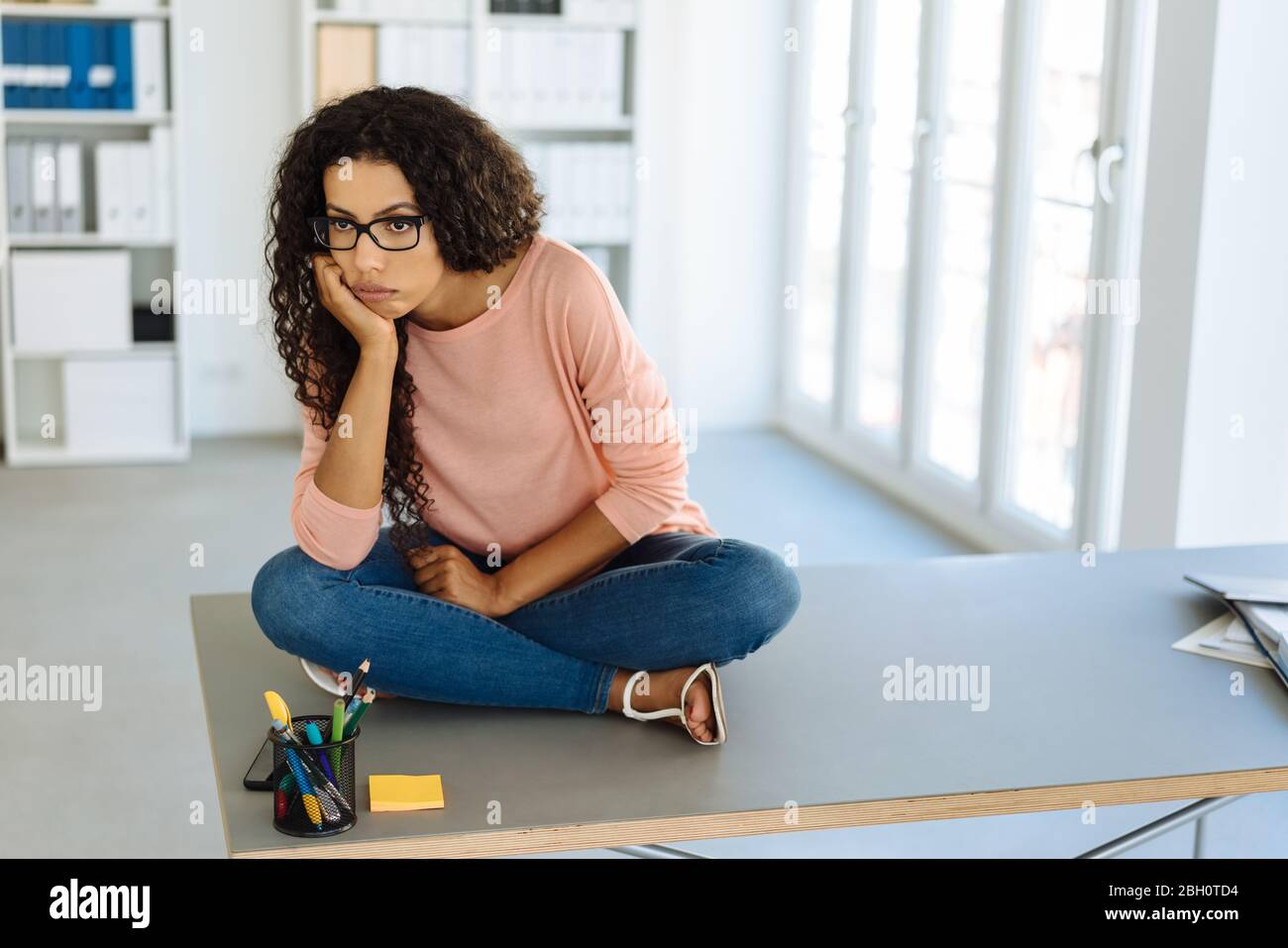 Miserable office hi-res stock photography and images - Alamy