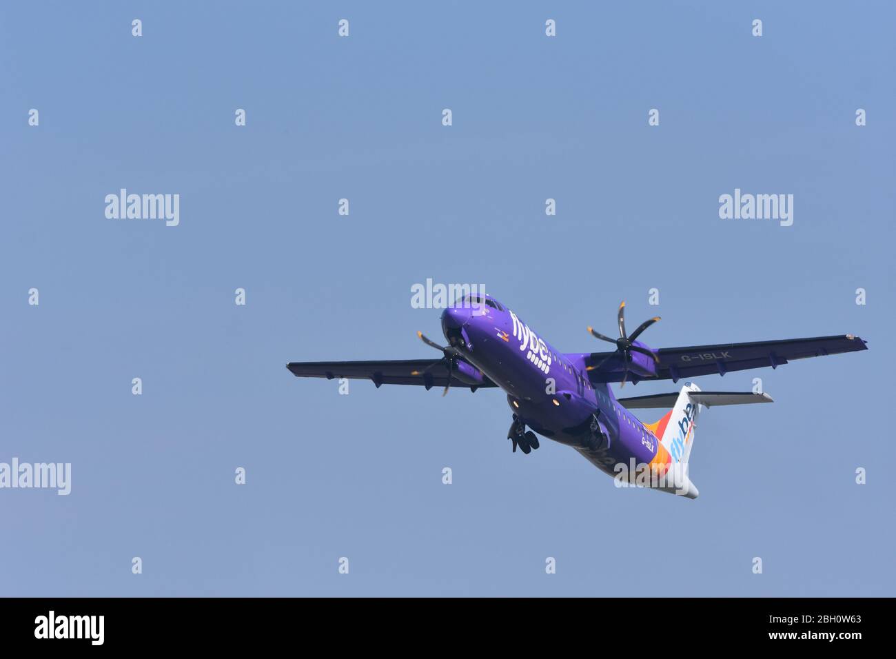 A flybe propeller plane, Bristol Airport, Lulsgate Stock Photo - Alamy
