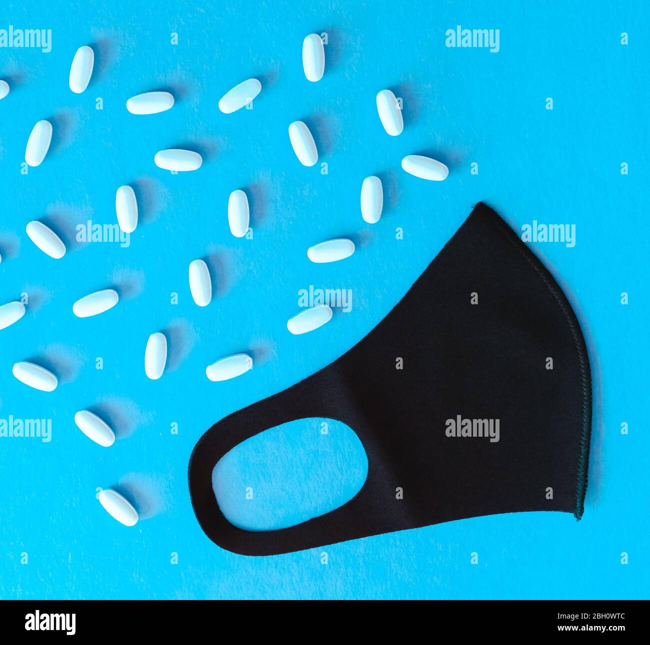 Face masks and pills Stock Photo - Alamy