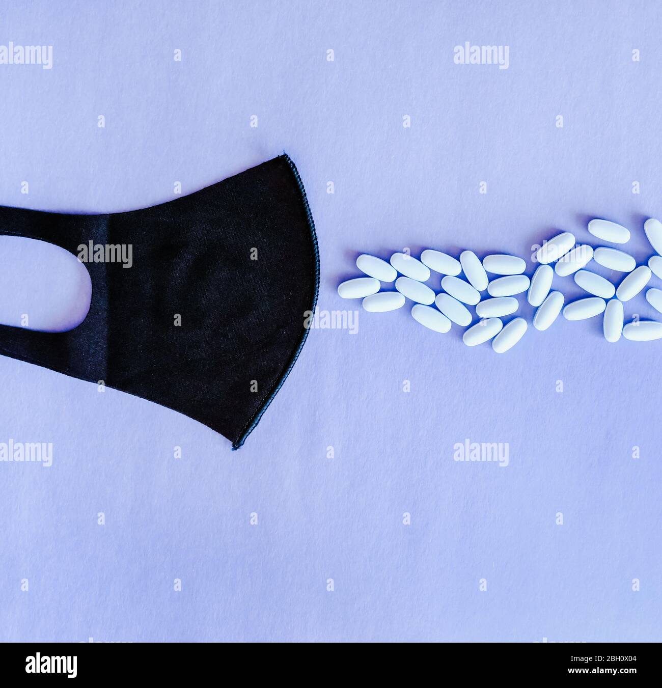 Face masks and pills Stock Photo - Alamy