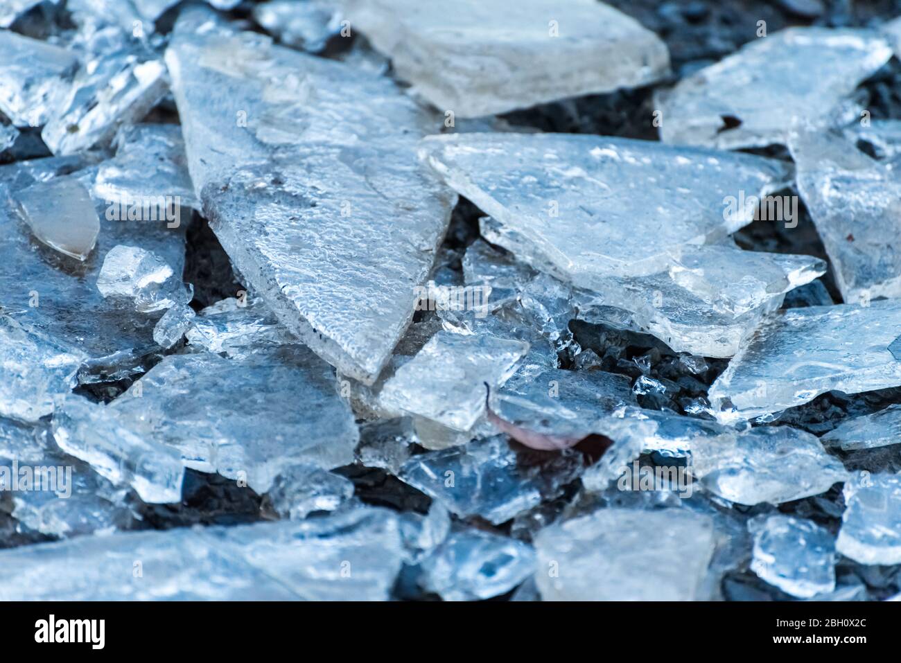 Broken ice pieces hi-res stock photography and images - Alamy