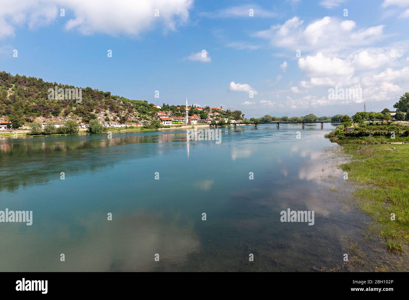 Buna bridge hi-res stock photography and images - Alamy