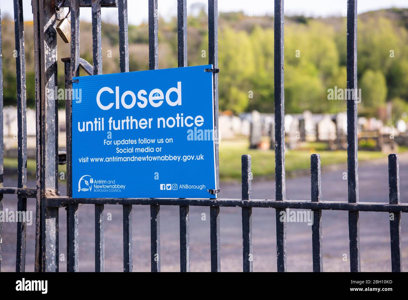 Closed cemeteries hi-res stock photography and images - Alamy