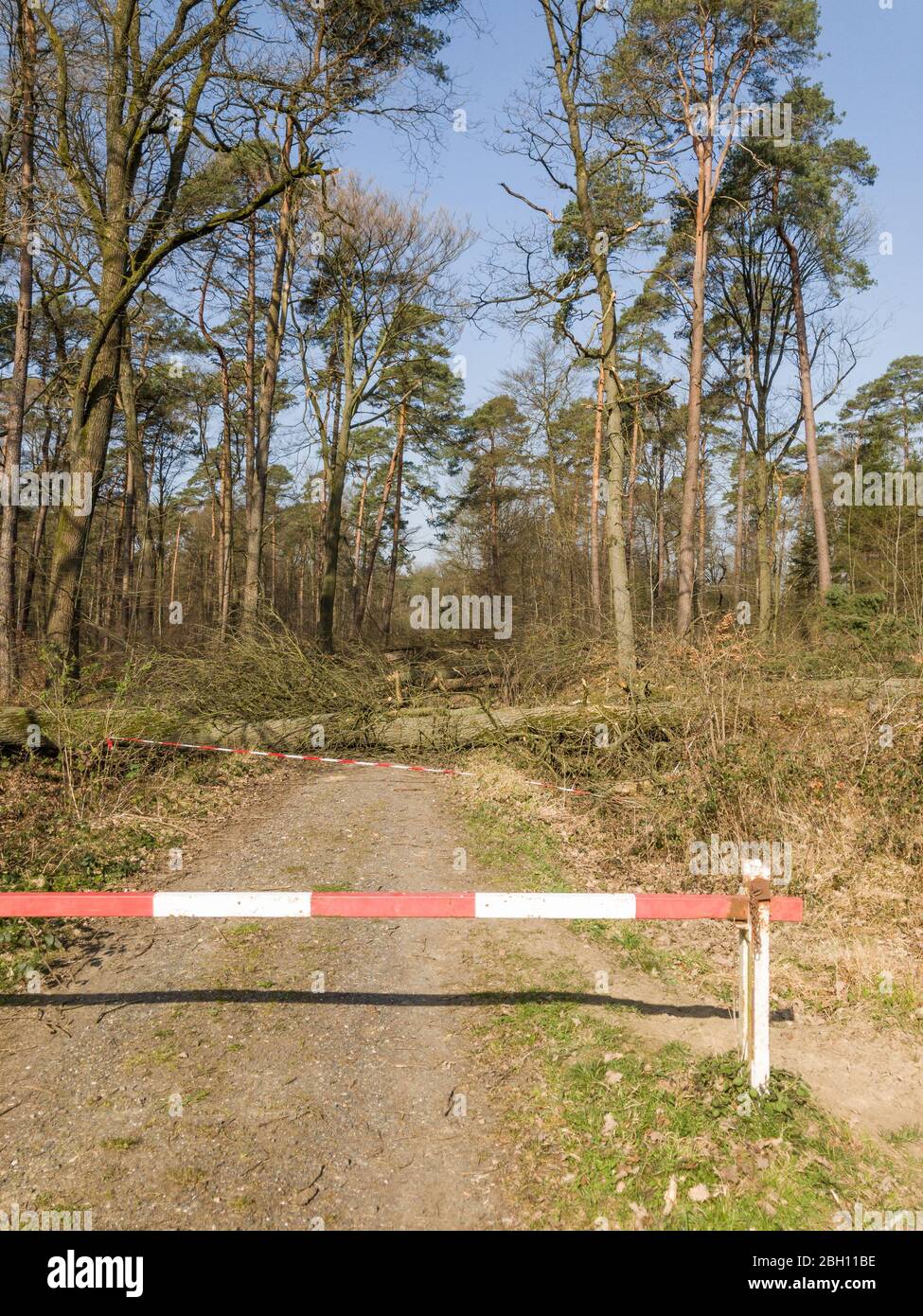 Barrier marking hi-res stock photography and images - Alamy