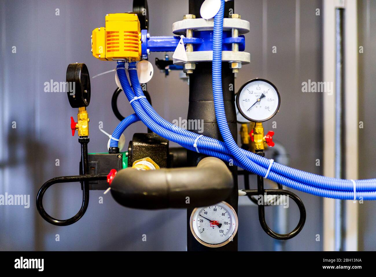 Pressure switches in the pipeline, to control pressure in the pipeline ...