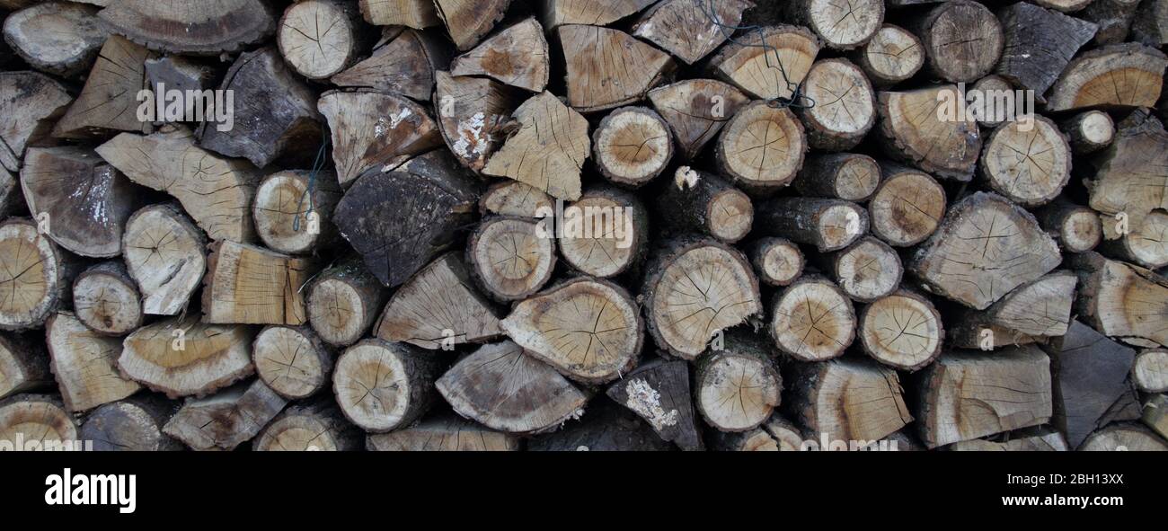 old split wood as firewood Stock Photo - Alamy