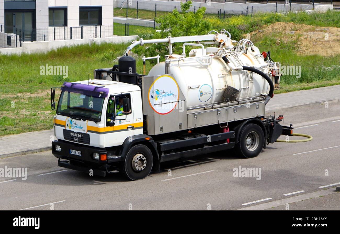 Drain cleaning lorry hi-res stock photography and images - Alamy
