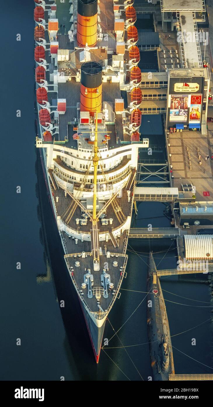 Aerial photos of cruise ships hi-res stock photography and images - Alamy
