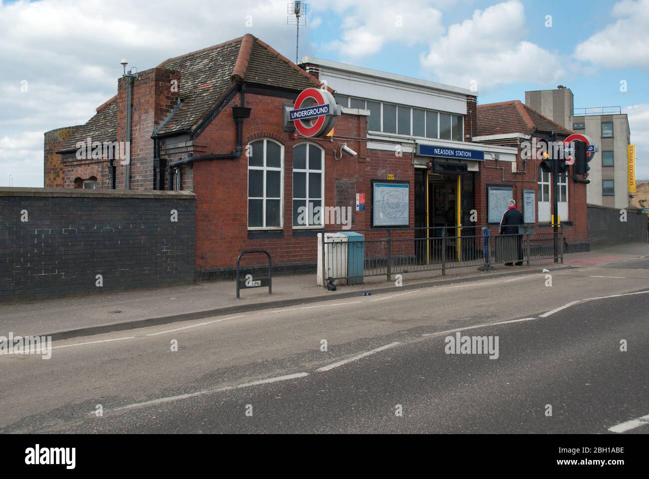 Neasden station hi-res stock photography and images - Alamy