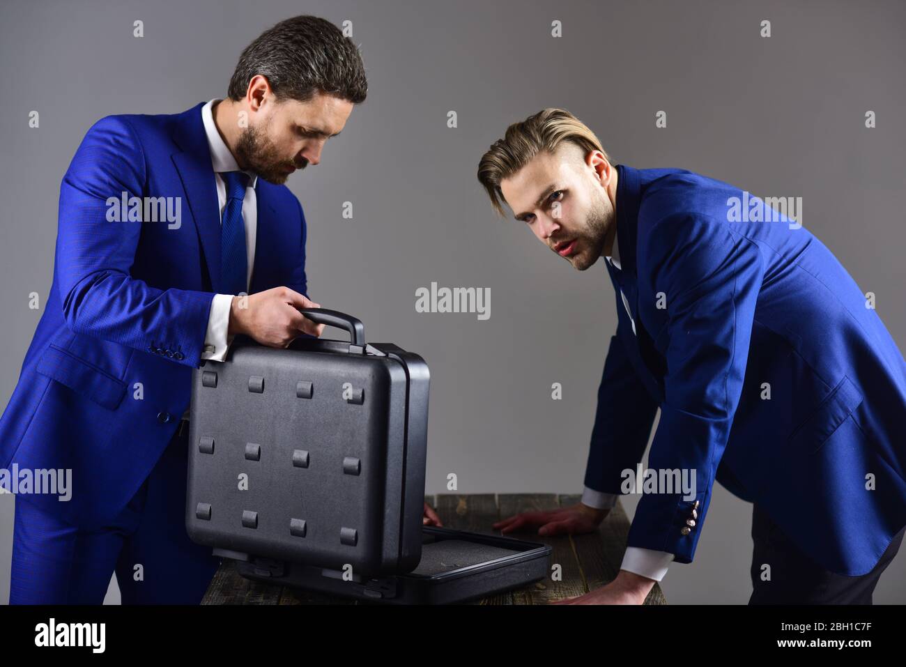 Handover bribe hi-res stock photography and images - Alamy