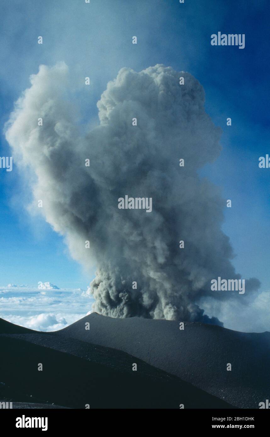 Semeru volcano erupting hi-res stock photography and images - Alamy