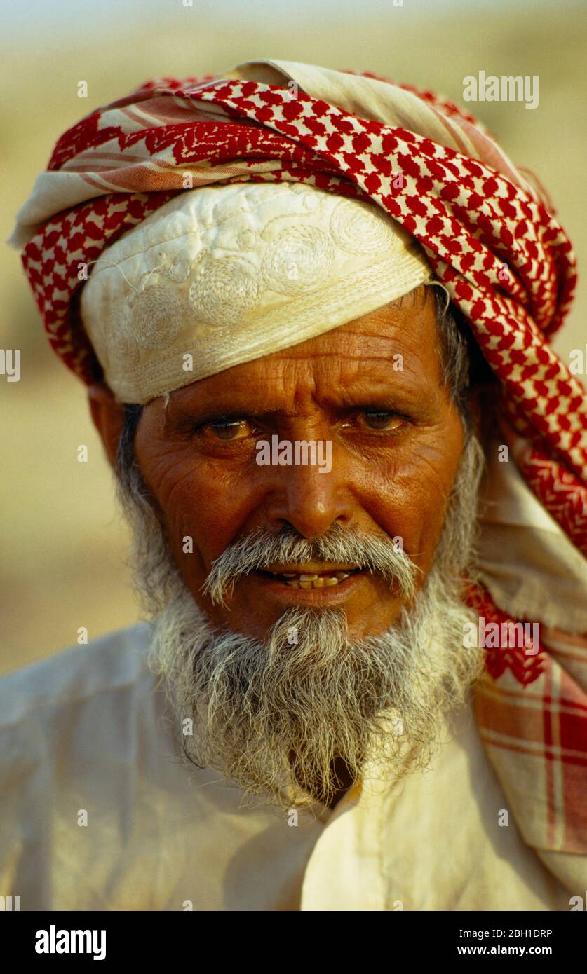 Qatar, General, Portrait of a Bedouin man Stock Photo - Alamy