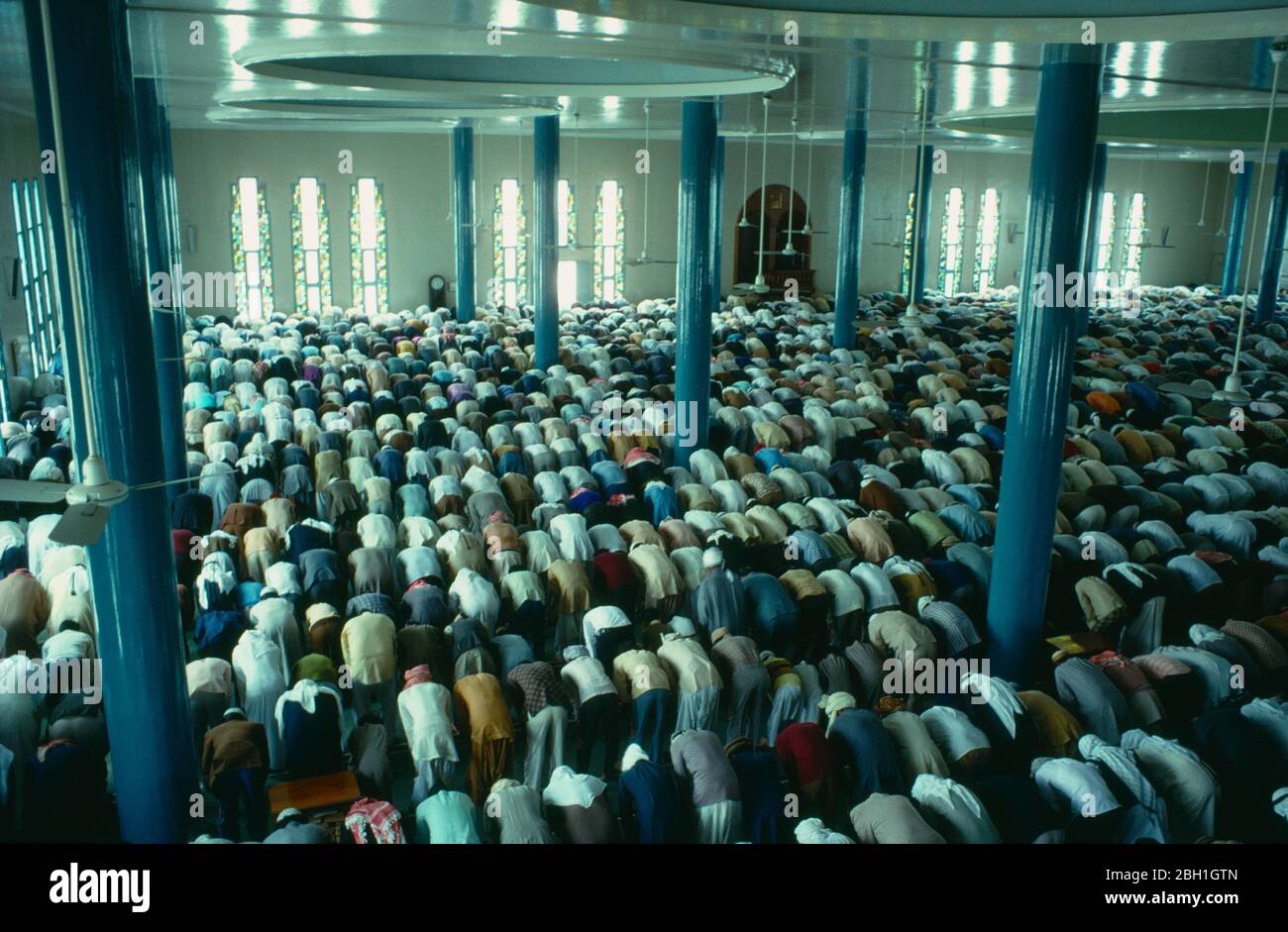 Qatar, Doha, Muslims at Friday Prayers inside a Mosque Stock Photo - Alamy