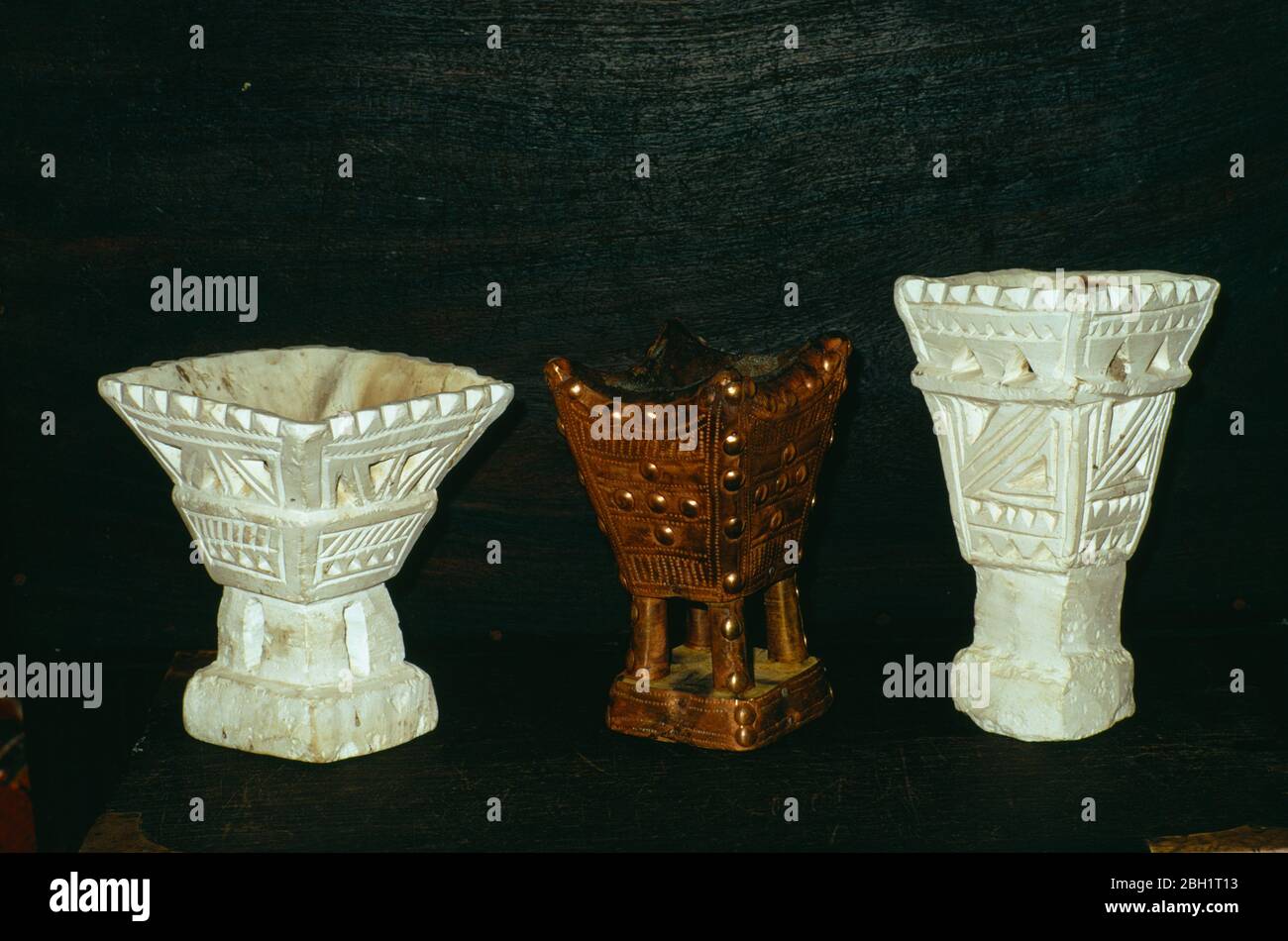Qatar, Doha, Traditional incense burners in Doha Museum Stock Photo - Alamy