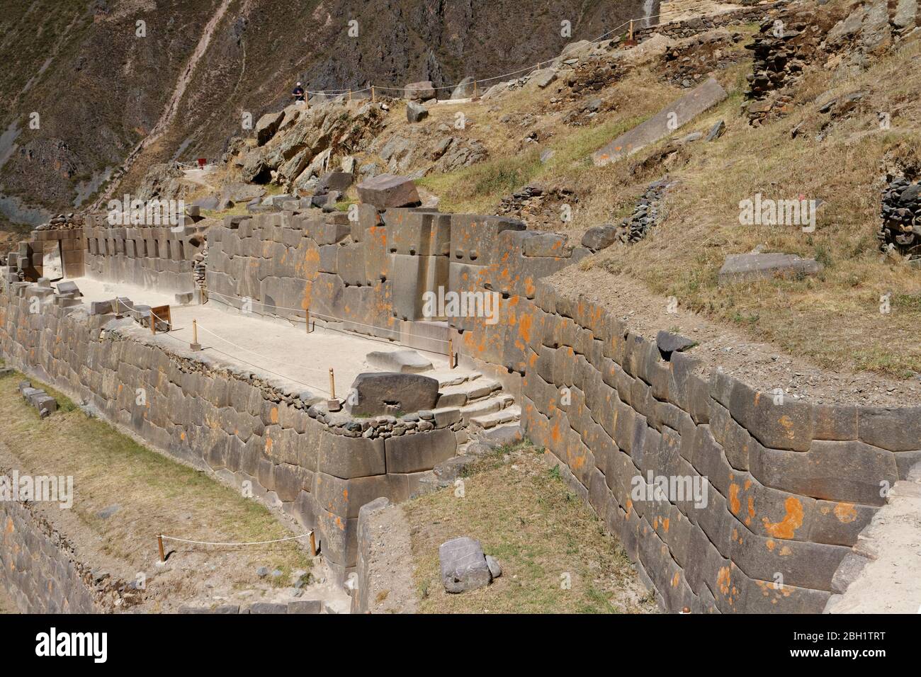 The site of former Inca citadel in Ollantaytambo Stock Photo - Alamy