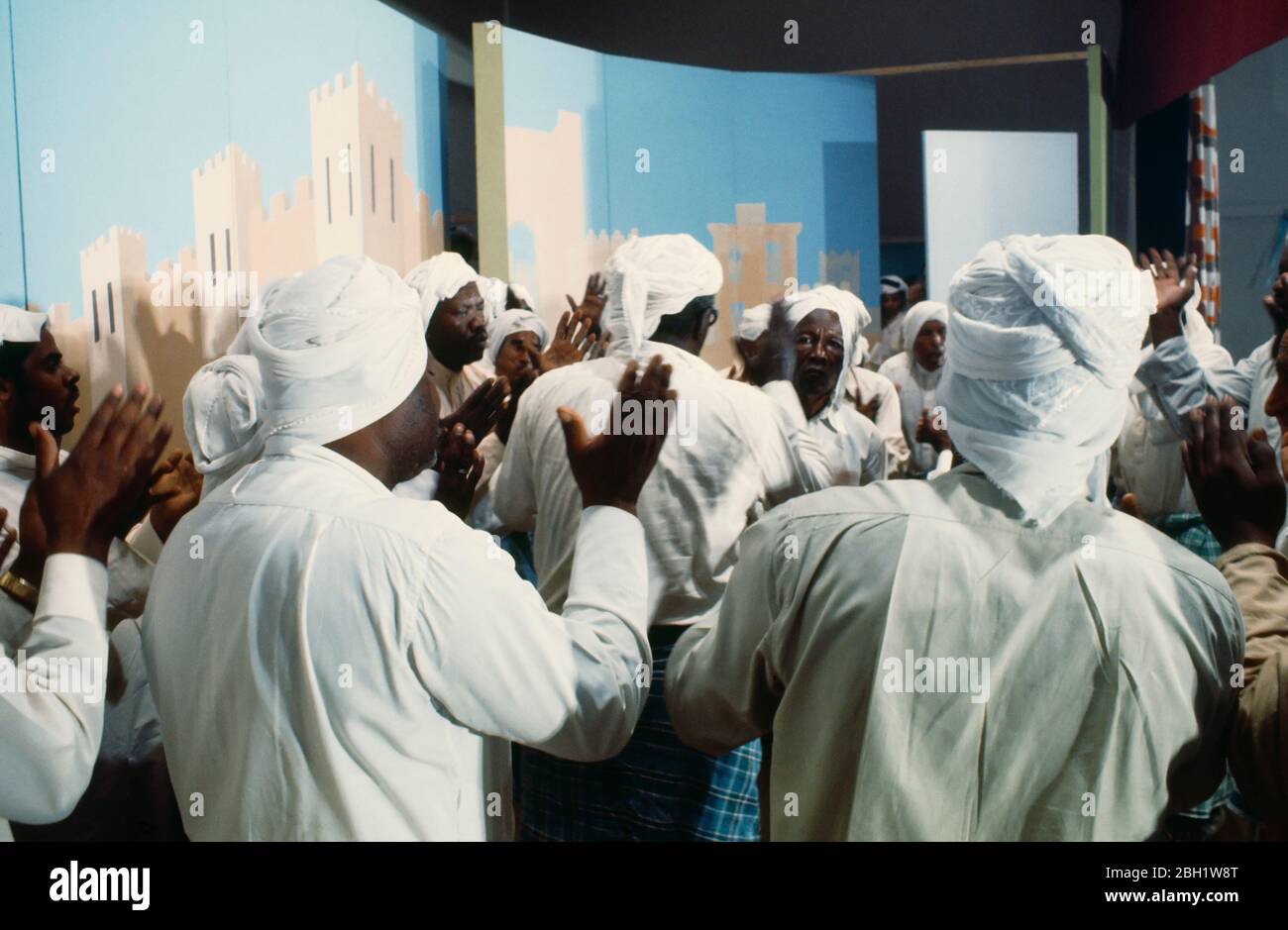 Arabic Men Dancing High Resolution Stock Photography and Images - Alamy