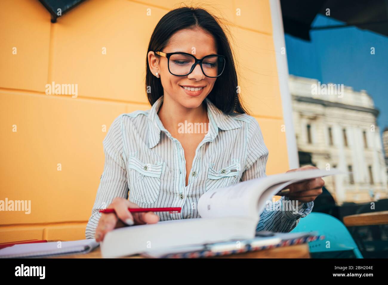 Learning cafe hi-res stock photography and images - Alamy