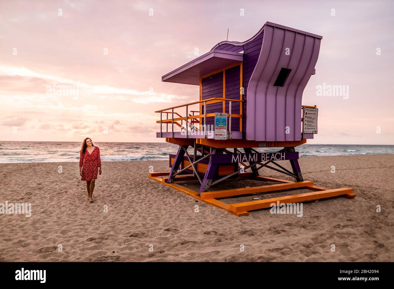 Lifeguards on the move hi-res stock photography and images - Alamy