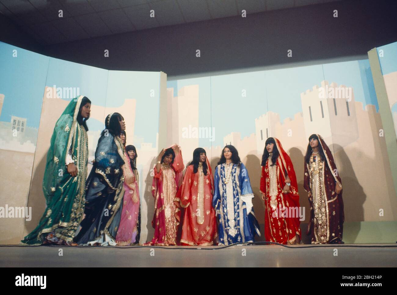 Qatar, Entertainment, Theatre performance with players in costume Stock ...