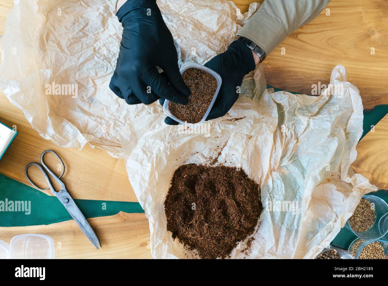 Working soil hi-res stock photography and images - Alamy