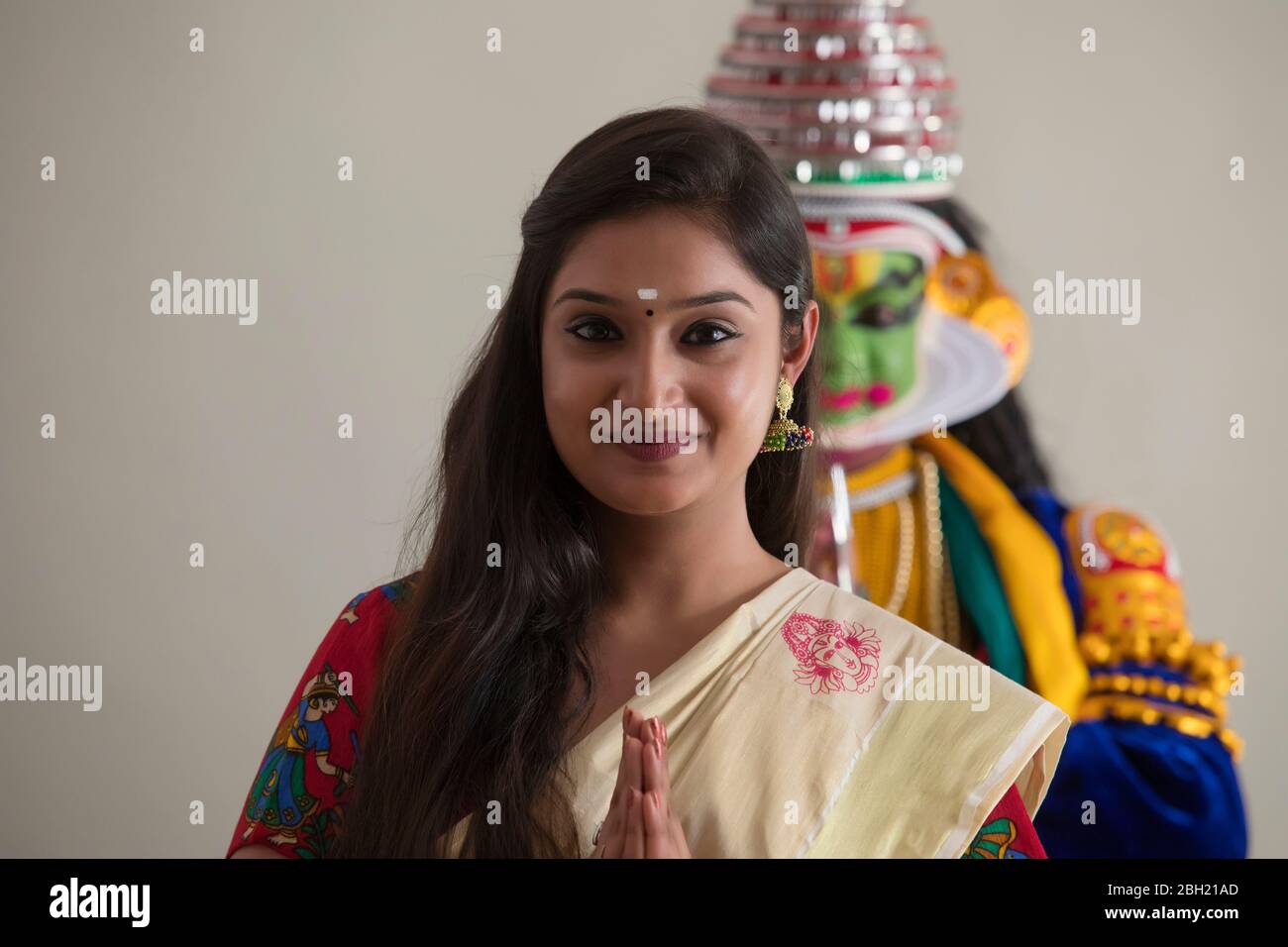 South indian woman back hi-res stock photography and images - Alamy