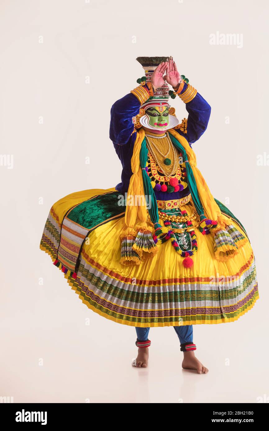 Kathakali mudra hi-res stock photography and images - Alamy