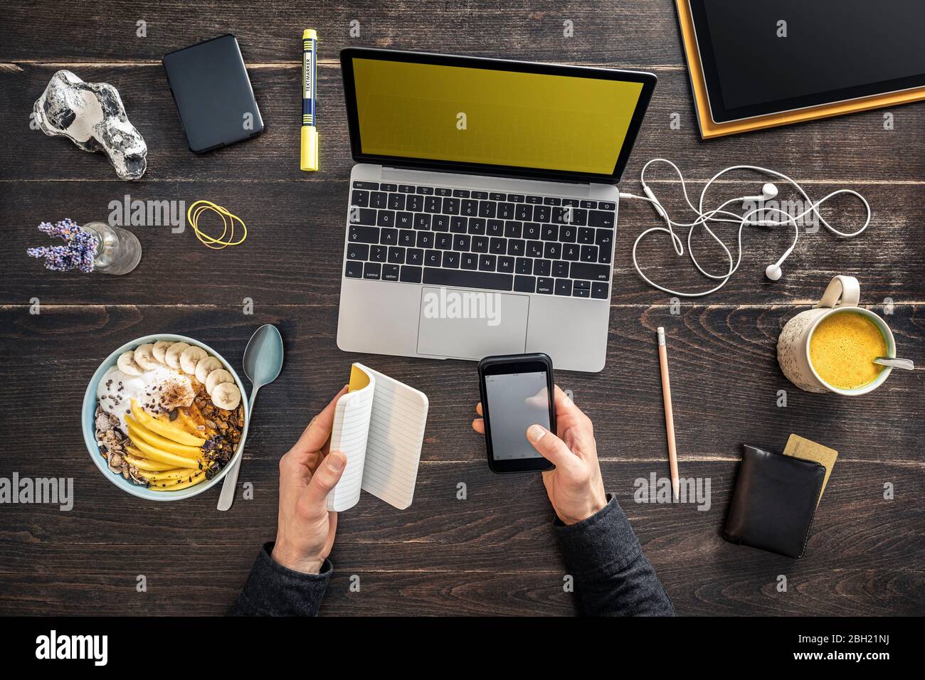 Home office view hi-res stock photography and images - Alamy