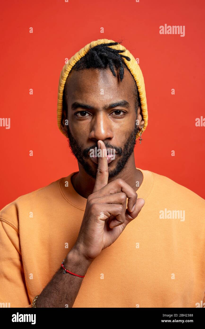 Shushing face hi-res stock photography and images - Alamy