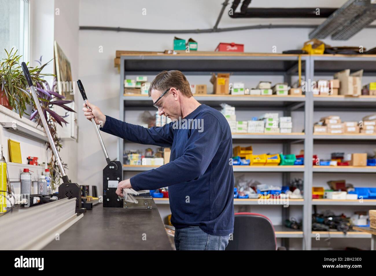 Man at the machine hi-res stock photography and images - Alamy