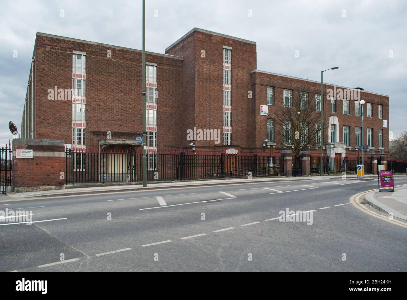 Art Deco, 1930s Architecture, Red Brick British Library Newspapers ...