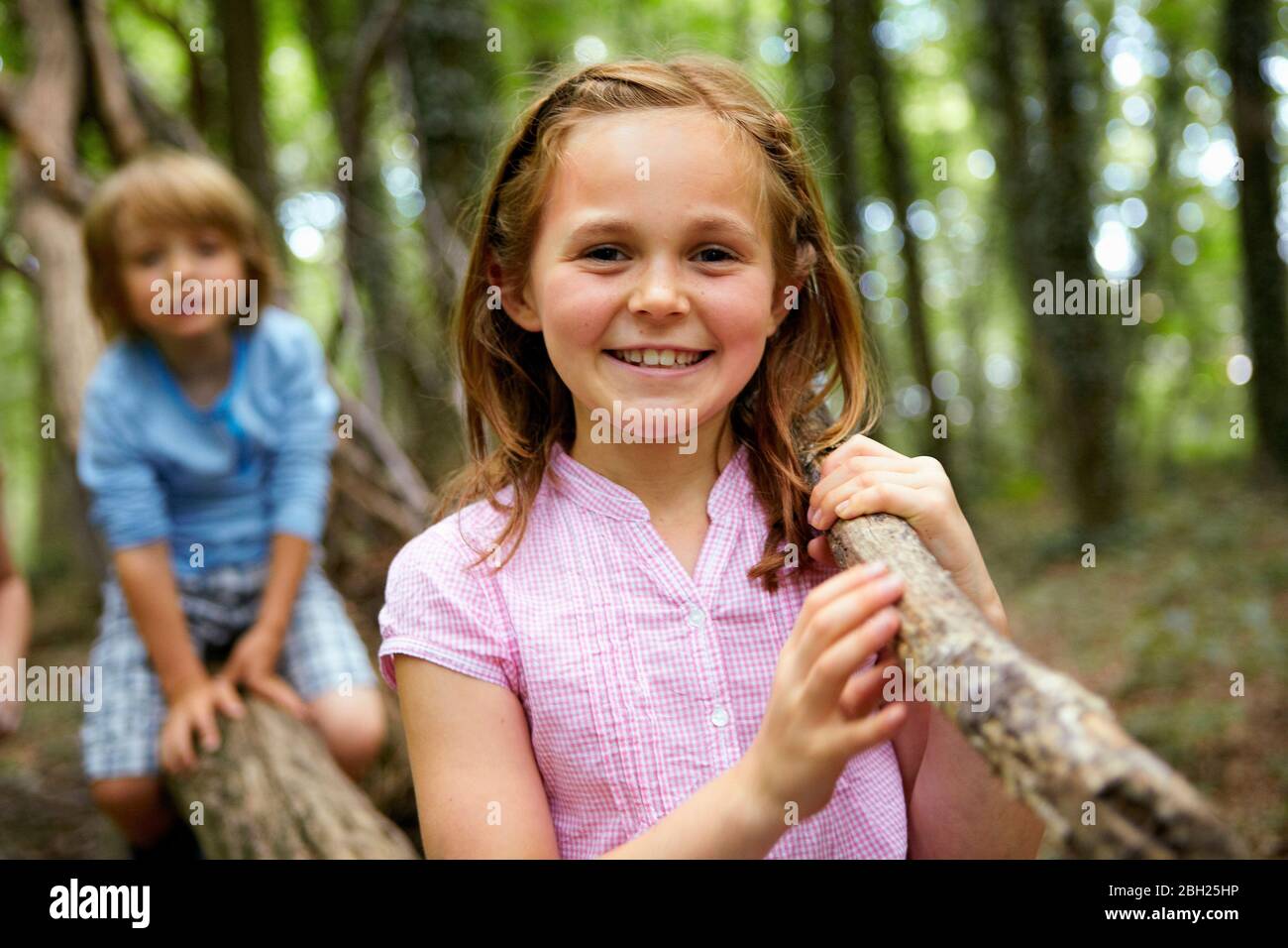 Carrying log hi-res stock photography and images - Alamy