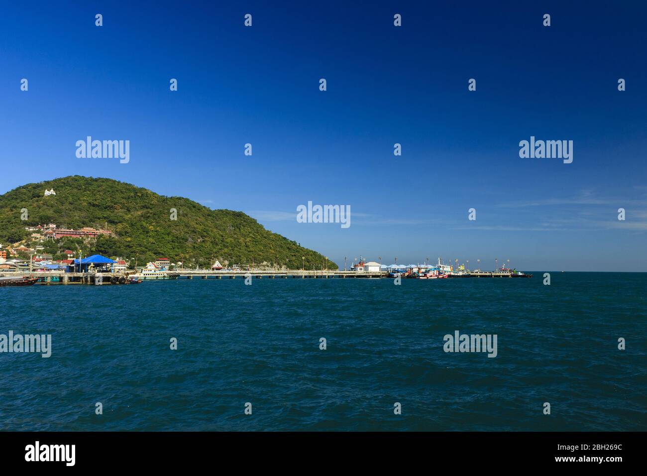 Ko Sichang island, Siam bay Stock Photo - Alamy