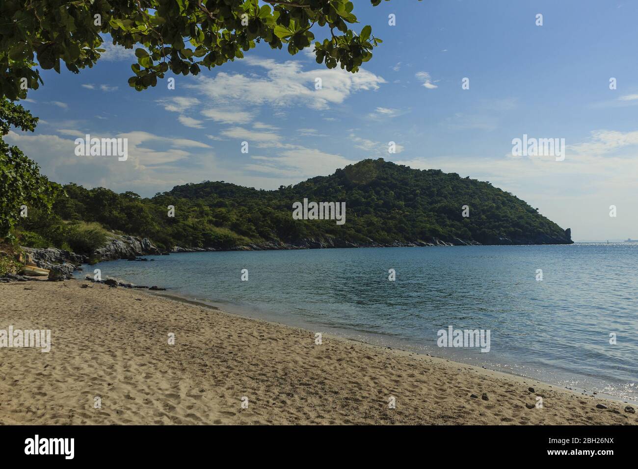Ko Sichang island, Siam bay Stock Photo - Alamy