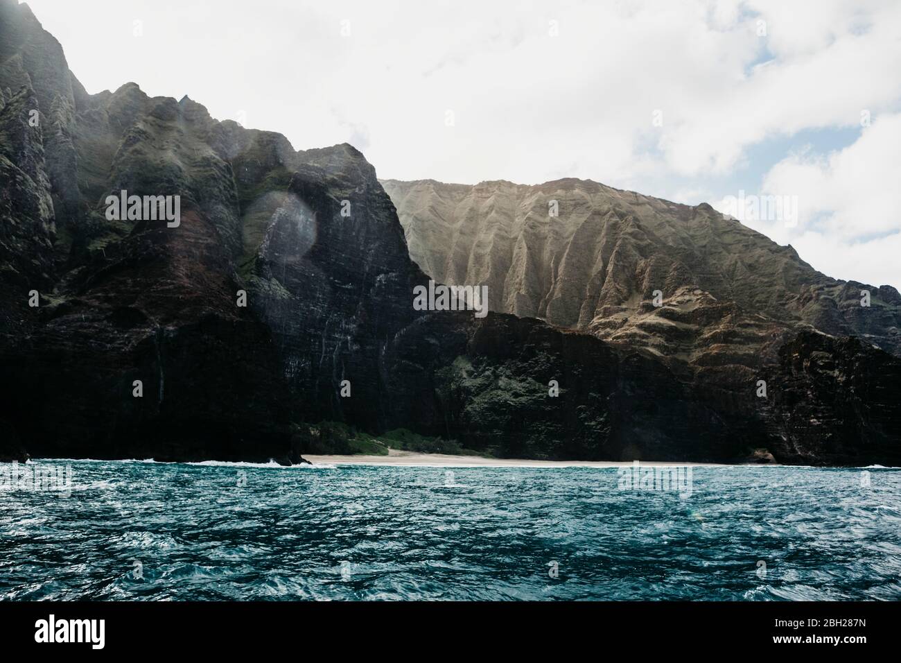 Kee beach na pali coast hi-res stock photography and images - Alamy