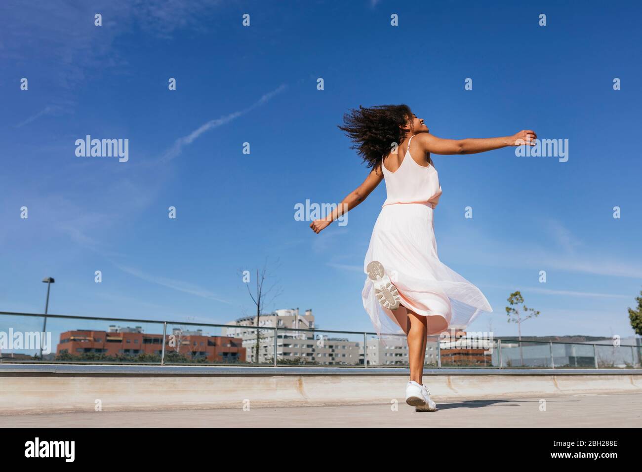 Ballet dancing one leg hi-res stock photography and images - Alamy