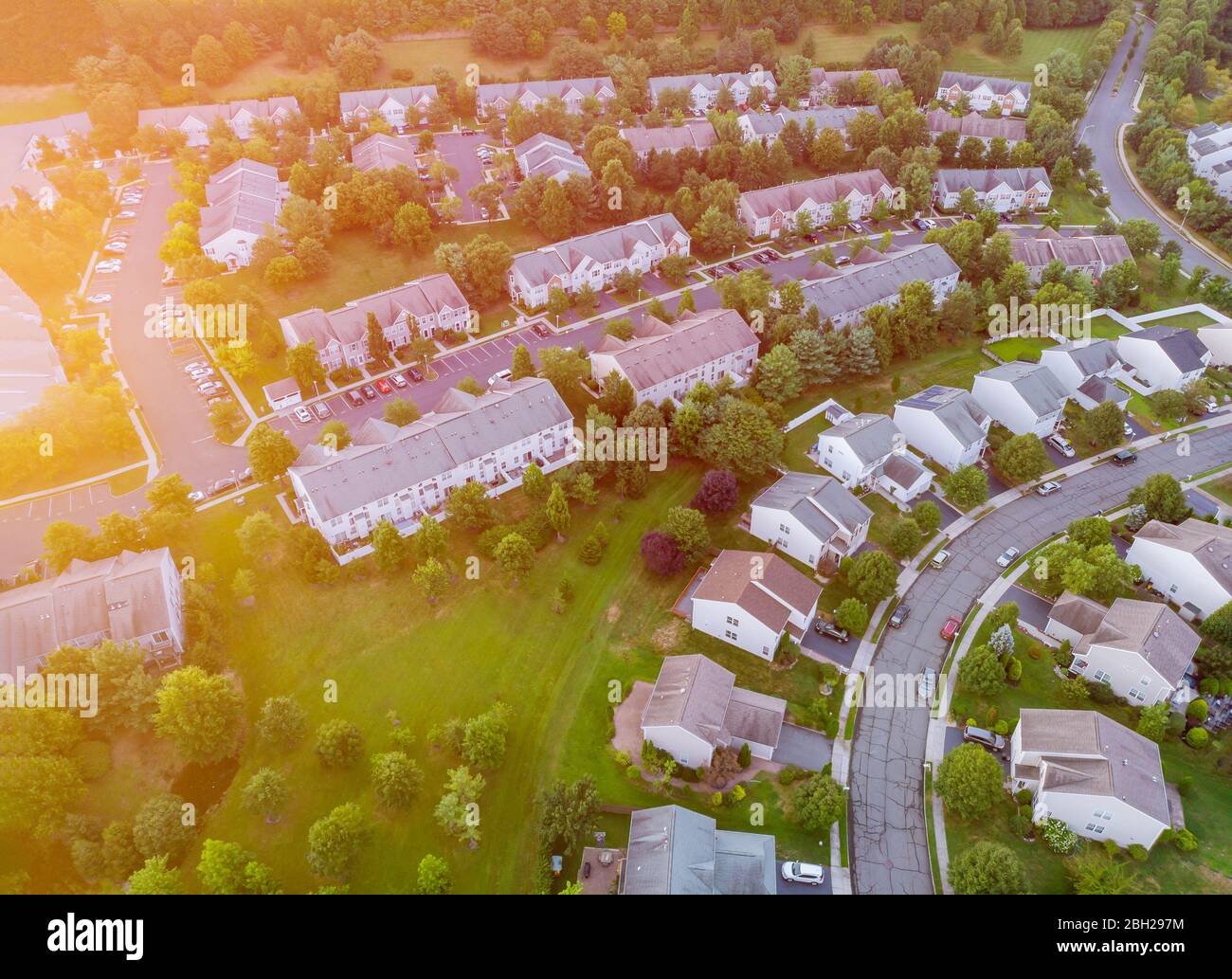 Drone flying house hi-res stock photography and images - Alamy