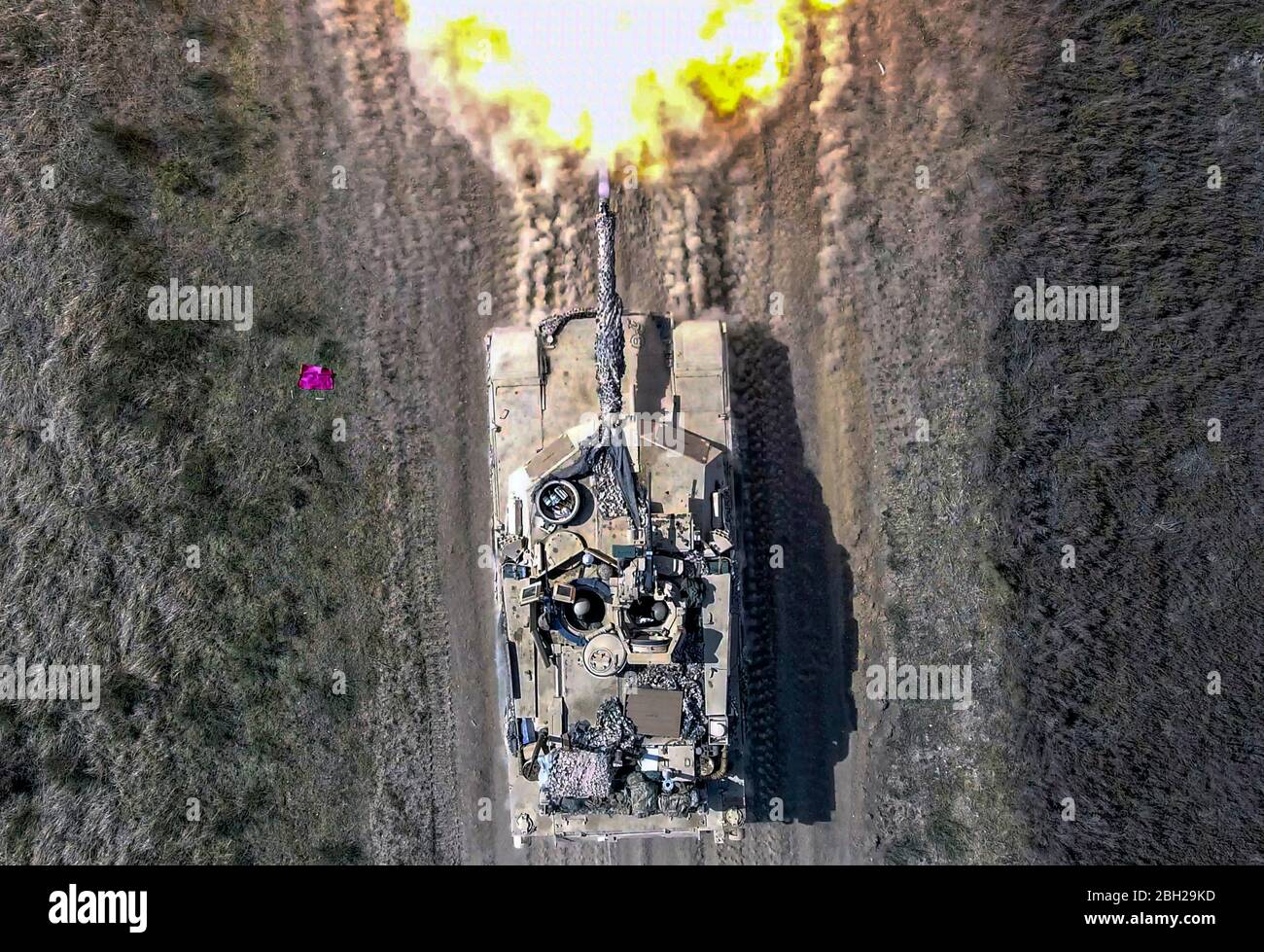 M1 abrams tank hi-res stock photography and images - Alamy